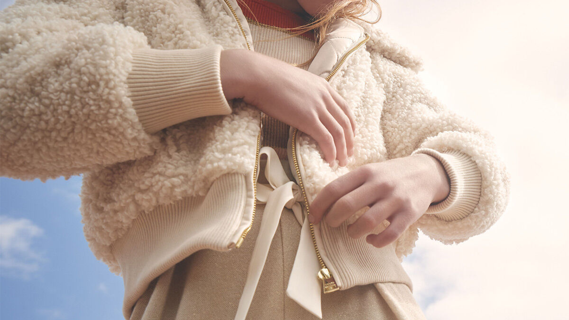 Beige clothing for children is ideal | Superstellar